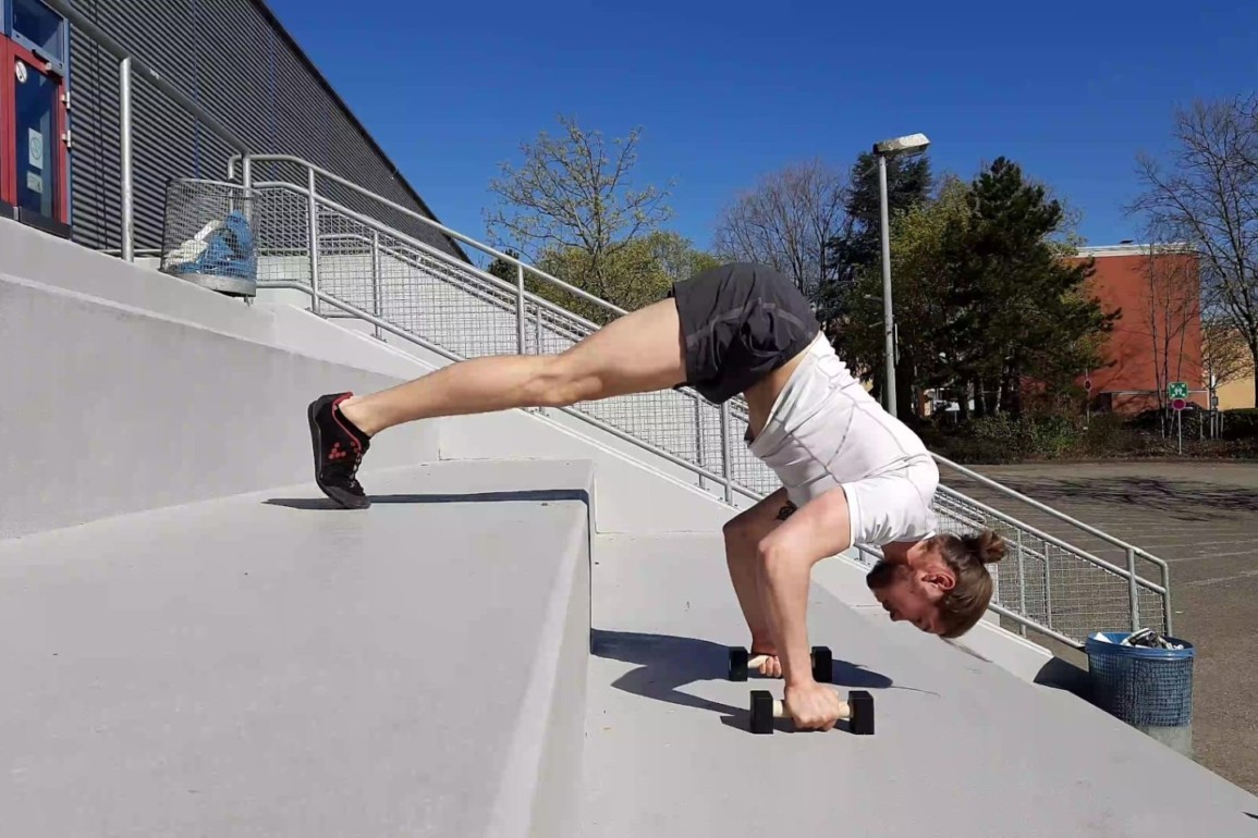 Unlock The L-Sit With These 2 Effective Drills! (+ Workout)